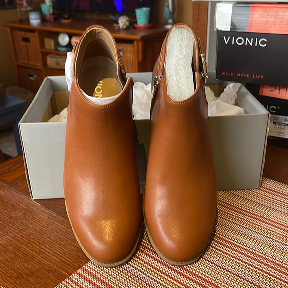 Vionic | Shoes | Vionic Orthotic Technology Leather Side Zip Ankle ...